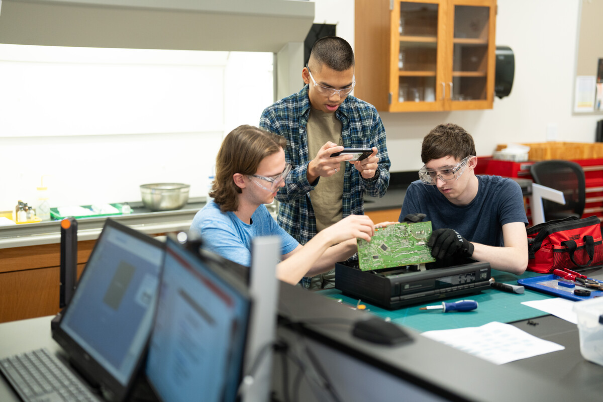 Materials Science Lab | School of Engineering | University of St. Thomas